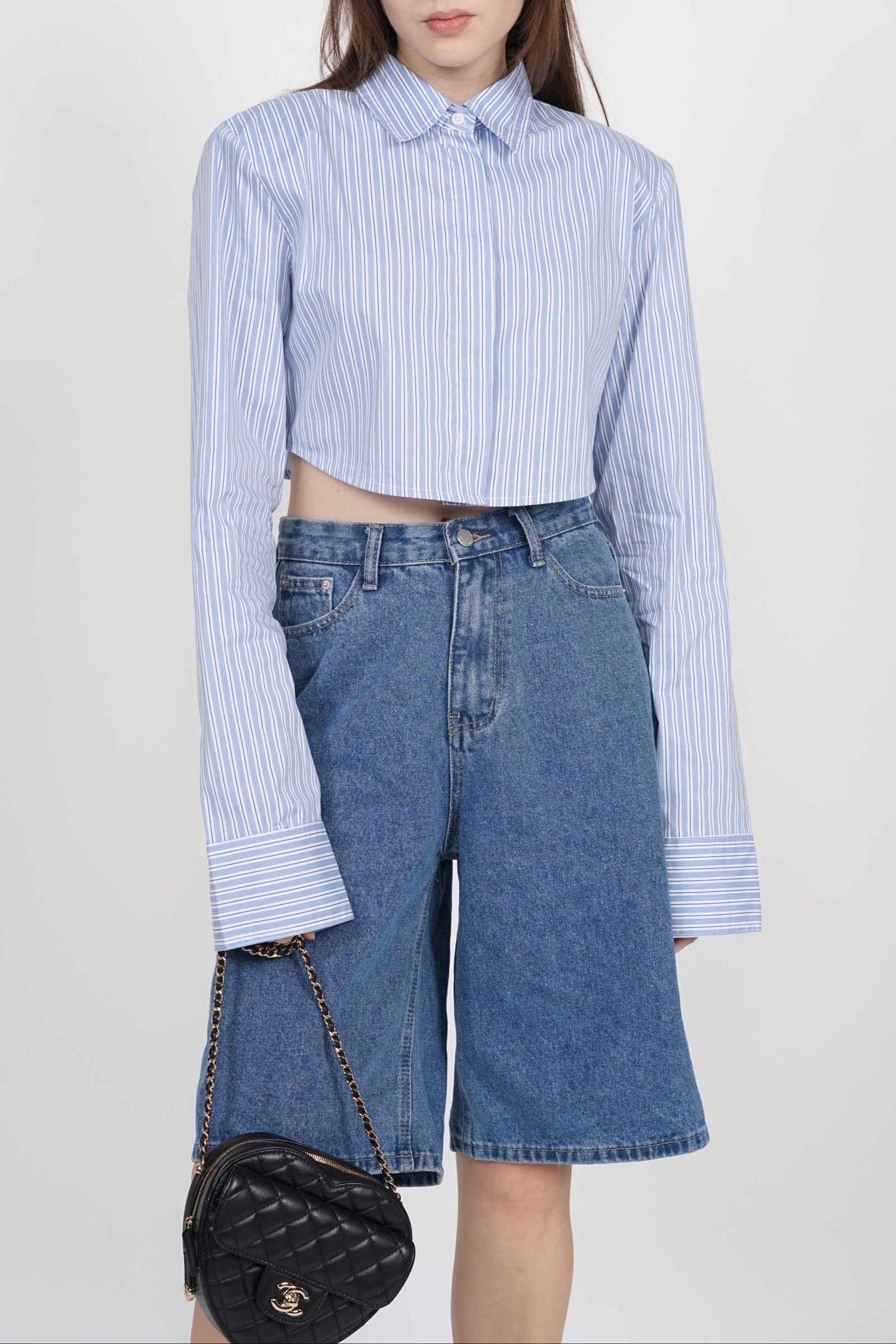 Cropped Collar Shirt in Blue Stripes